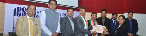 Cs Rachna Kabthiyal Manager Company Secretary At Trident Realty