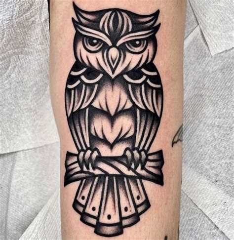 Pin By Holly Eaton On Boredpanda Traditional Owl Tattoos Traditional