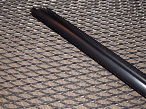 97 98 99 Mitsubishi Eclipse Oem Door Panel Window Guide Moulding Rig