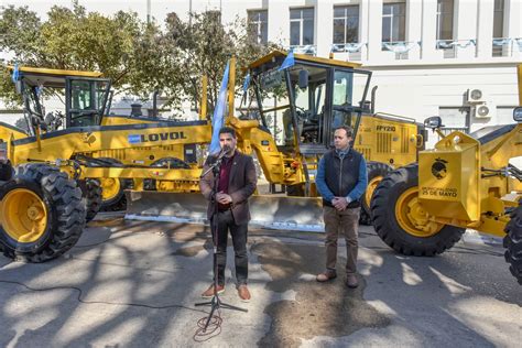 Egüen Presentó Nuevas Motoniveladoras Y Retropalas La Mañana