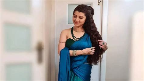 Tejaswini Pandit Landlord Ask For Sexual Favour In Pune घरभाड्याच्या