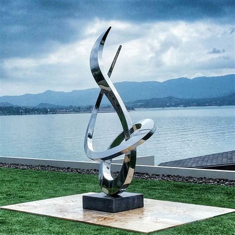Garden Chrome Sculpture Custom Made Chrome Art Sculpture