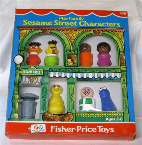 Vintage 1975 Sesame Street Characters Little People 939 Mint In Box