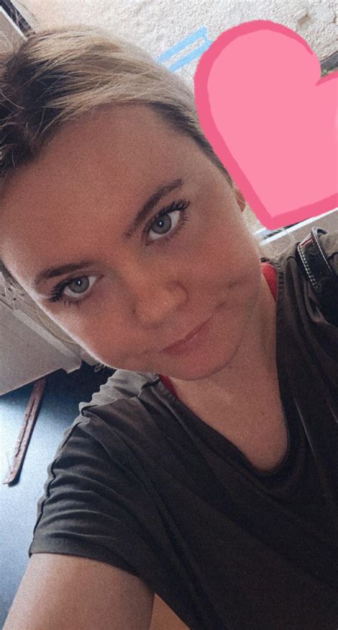 Goodnight 20f Selfie