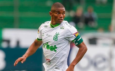 Parça De Juninho Revela Momento Complicado Que Viveu Longe Do Brasil Falaram De Rescindir