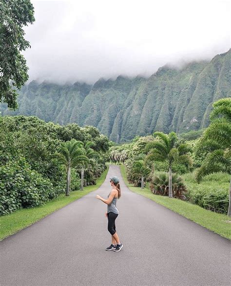 Girlpower Around The World 📍👭 Sur Instagram 📍 Oahu Hawaii 🌱 📸