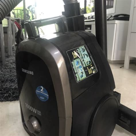 Samsung Vacuum Cleaner 1600W twin chamber, TV & Home Appliances, Vacuum ...