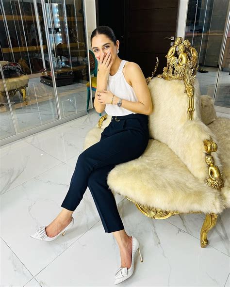 Maya Ali Sends Pulses Racing With New Bold Pictures Pakistan Observer