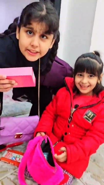 ليليان شو بتاخد معها Youtube