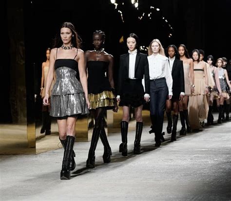 Milan Fashion Week 2022 Ports 1961 Showroom De Moda Moda Modelos