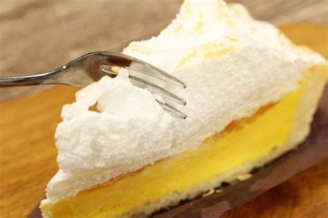 Kyun And Sweet And Sour Starbucks New Cake Lemon Creampie Is Too