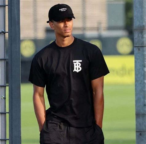 주드 벨링엄 슈퍼스타 가 될만 하네요 Mlbpark