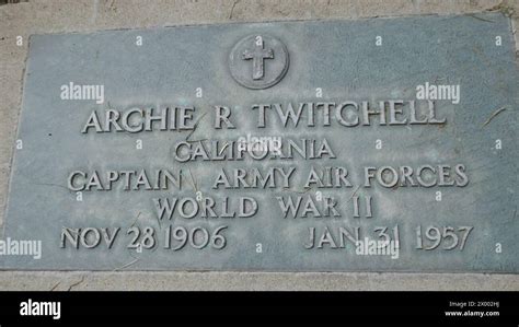 North Hollywood California Usa 5th April 2024 Actor Archie Twitchell Grave In Devotion At