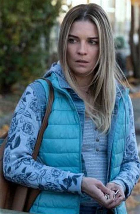 Kevin Can Fuck Himself Annie Murphy Allison Mcroberts Vest