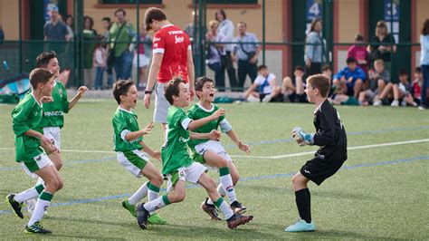 Fotos El Balón Echa A Rodar Primera Jornada Del Memorial Santi Macaya