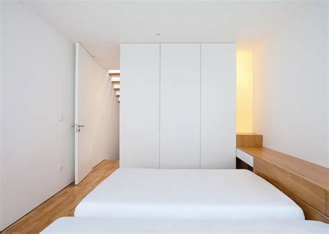 Atka Arquitectos Uses Cork Cladding For Casa Bonjardim