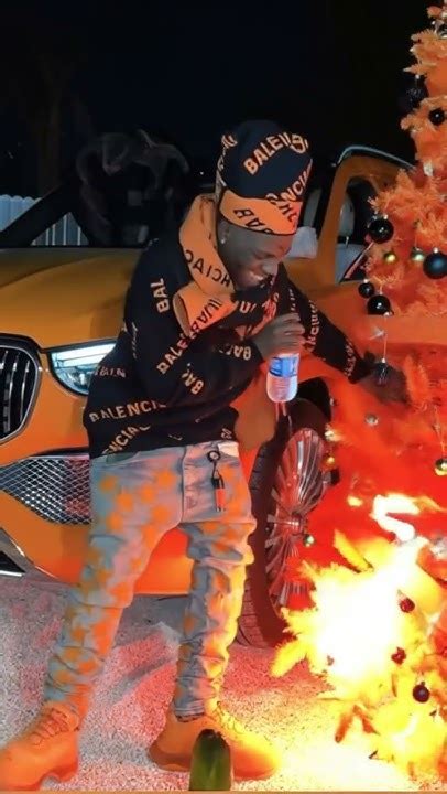Kodak Black Seen Putting Out Fire Near His Florida Mansion😱 Youtube