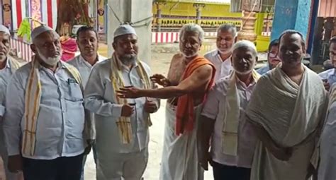 Coimbatore Blast Masjid Committee Members Visit Kottai Easwaran Temple