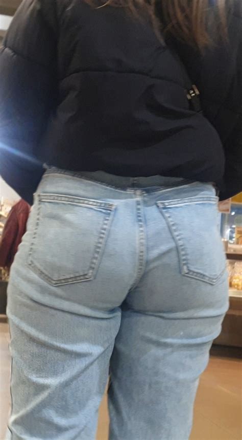 Big Ass White Girl In Lose Jeans Tight Jeans Forum