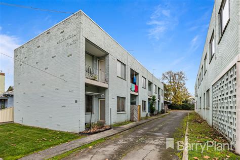 3 318 Lyons St S Ballarat Central Vic 3350 House For Rent Domain