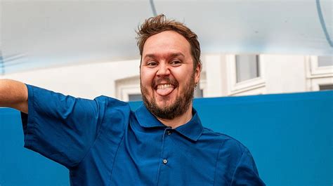 Politiker Carl Valentin Jubler Nybagt Far Billed Bladet