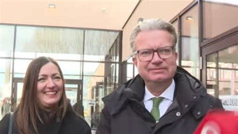 Christopher Drexler Gibt Gibt Seine Stimme Ab Oe24tv