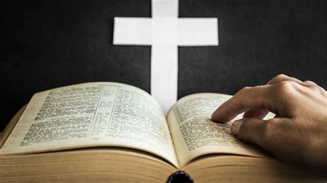 Un ángel Predica El Evangelio Iglesia Universal