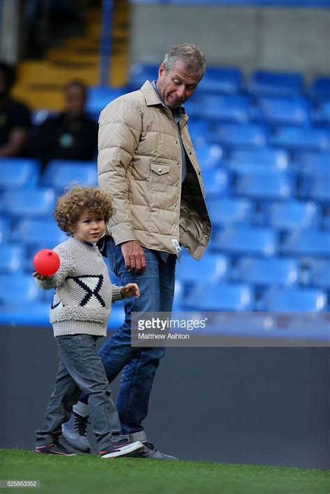 Pin By Sandy On Brad Men Fits Handsome Men Cute Babies