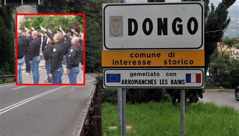 Omaggi A Mussolini E Saluto Romano A Dongo Sul Lago Di Como La