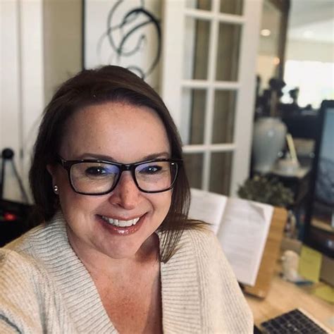 Dead Girl Faye Kerrie 9781509252480 Books