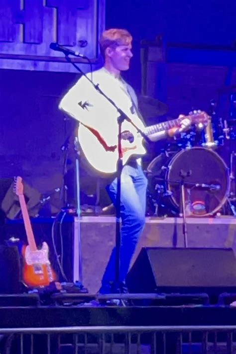 Thomas And Beki Neil Music