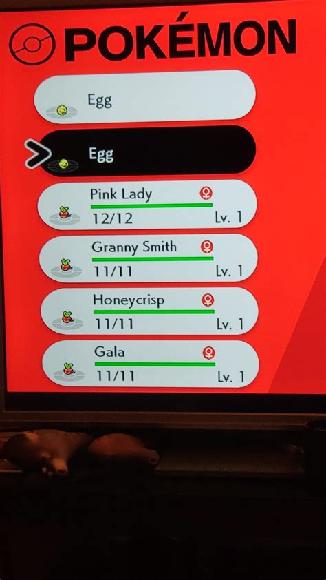 Applin Is Cute As Hell Im Breeding Some Surprise Trade Ts And Hoping For A Shiny R