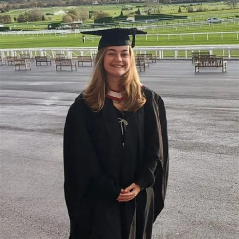 Grace Paulson Psychological Wellbeing Case Manager Healthcare Rm Linkedin