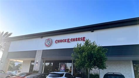 Chuck E Cheese Pizzeria And Games Cerritos Ca Store Tour Youtube