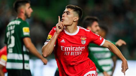 GlÓria Do Benfica Prefere Despachar AntÓnio Silva Para Manter Outro