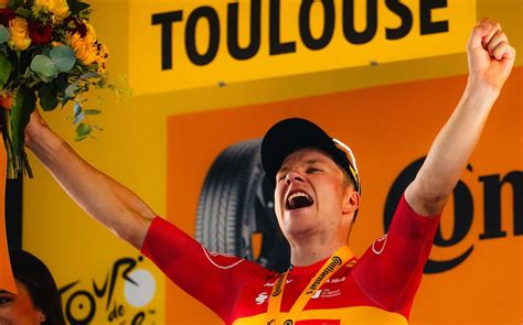 Abrahamsen Is Logging Insane Sessions On Zwift