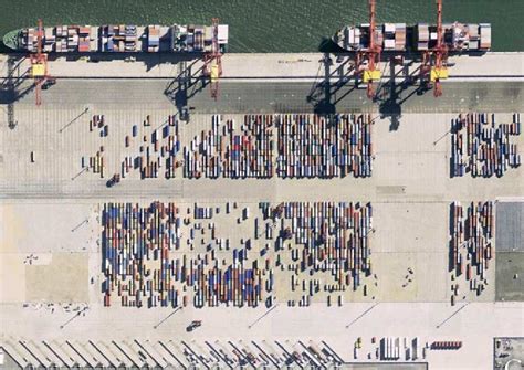 Figure 1 From Multiobjective Optimization For Autonomous Straddle Carrier Scheduling At