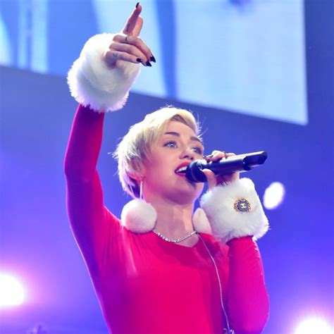 Mileys Nye Performance She Cant Ride The Ball Says Ryan Seacrest