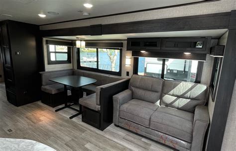 2022 Jayco Jay Flight 32 Ft Bunkhouse Trailer With Dual Slide Outs