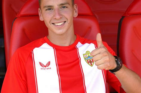 Marko Perović Zaigrao Za Almeriju Debi Je Umalo Krunisao Golom Trener