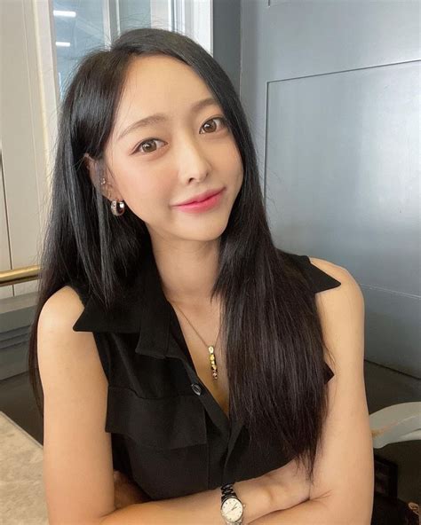 Pin En 여자모델