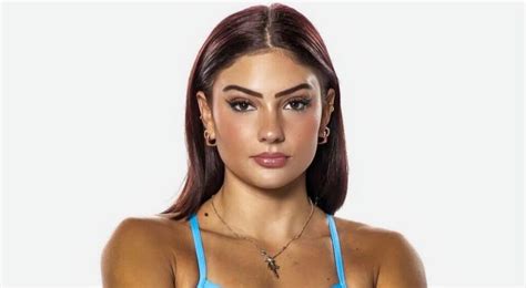 Kansas Swim Team Member Karla Lessing Has The Internet In A Frenzy Over