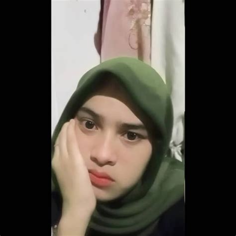indah indah manik threads say more