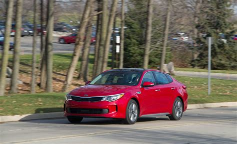 Kia Optima Hybrid 2022 Red