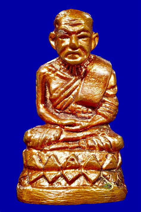 พระหลวงพ่อทวด วัดช้างให้ พิมพ์บัวรอบ ฐานลายเซ็น ปี 2508