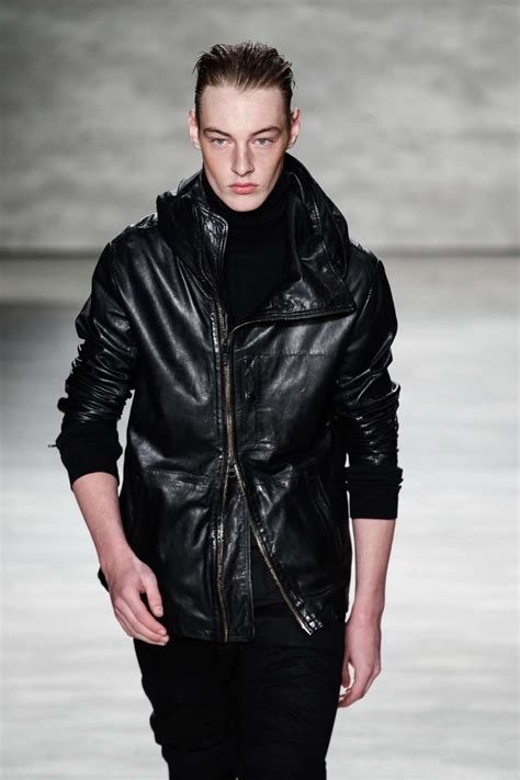 Male Model Otaku Roberto Sipos Fallwinter 2014 15 【new Yorkparis】 220 Update