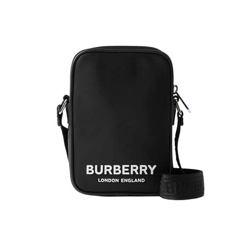 버버리 버티컬 패디 백 블랙 Burberry Kream