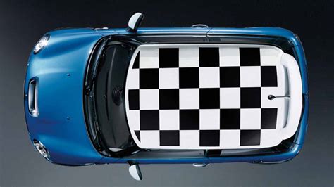 Mini Checkered Flag Design For Roof