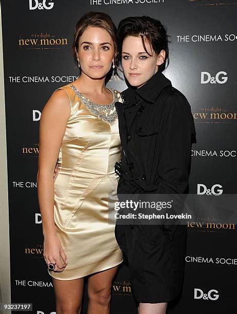 Kristen Reed Photos And Premium High Res Pictures Getty Images