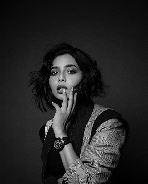 Aishwarya Lekshmi ఐశ్వర్య లక్ష్మీ మైండ్ బ్లోయింగ్ హాట్ షో పిక్స్ వైరల్